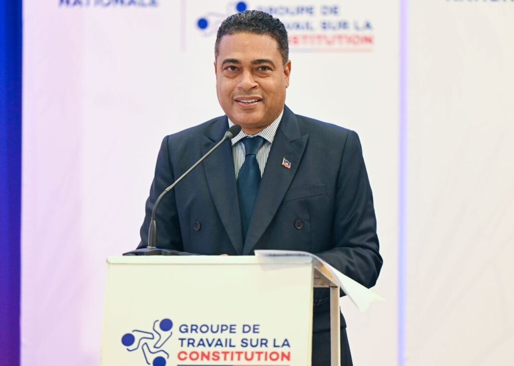 Le Groupe de Travail sur la réforme constitutionnelle est à pied d ...